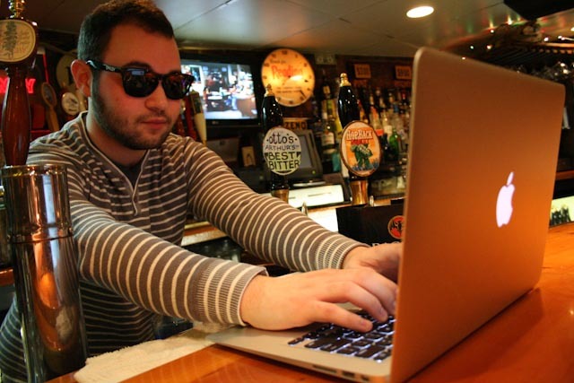 7 Tips for Studying at a Bar