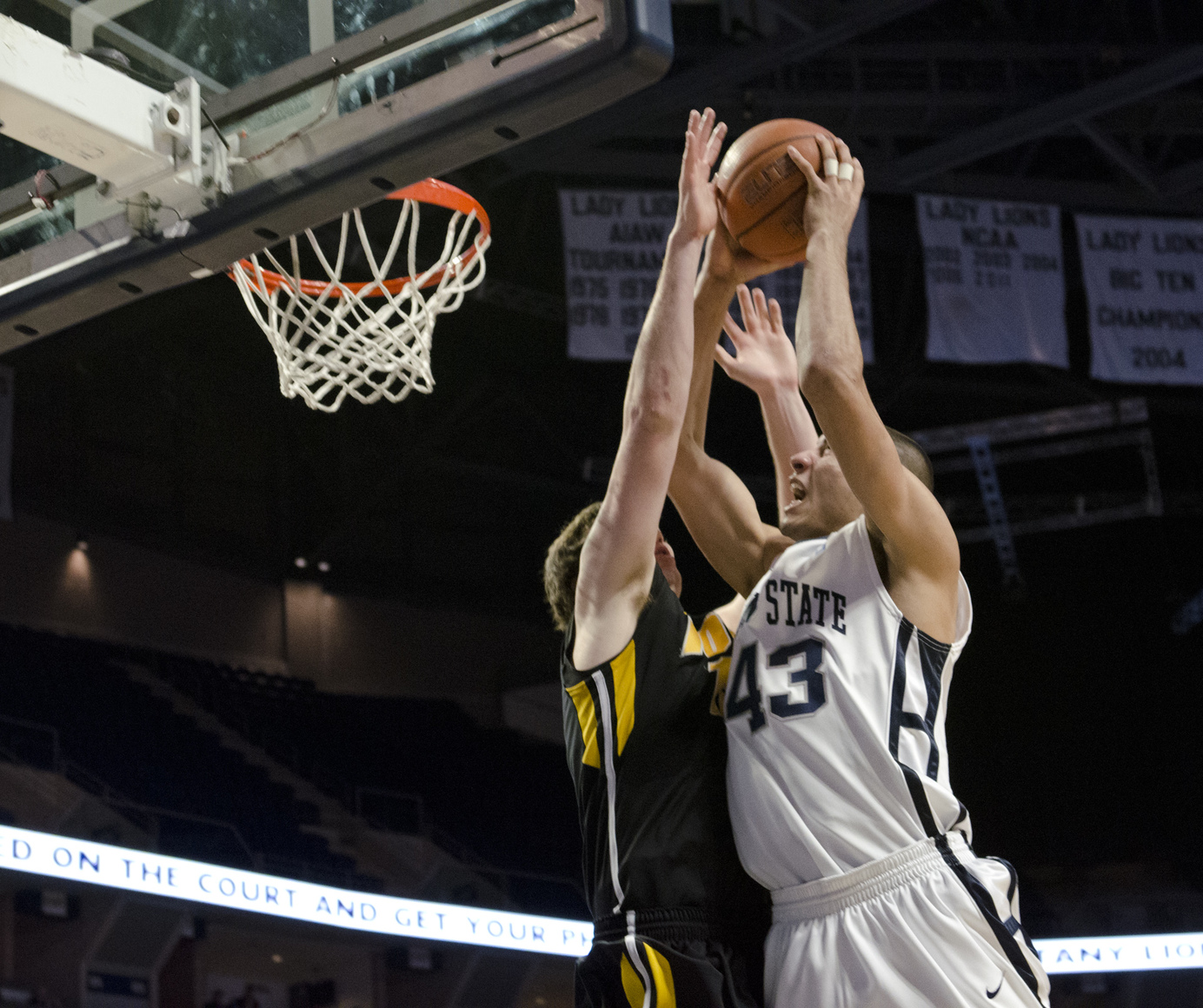 Former Penn State Hoops Forward Ross Travis Signs With Arizona ...