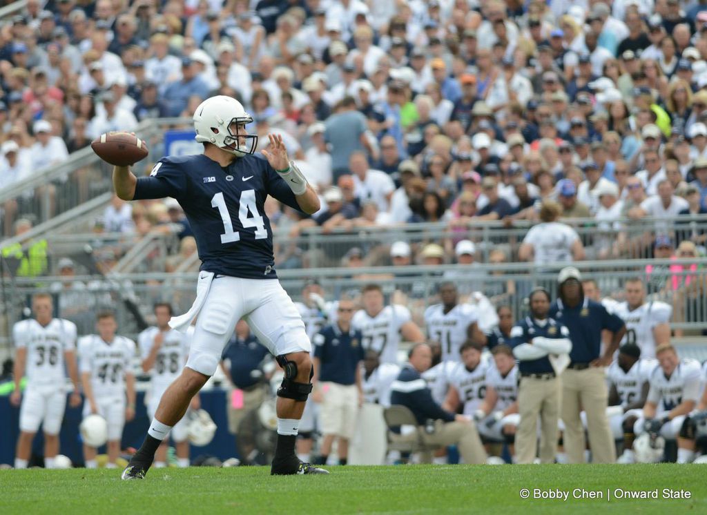 Weekend Sports Roundup: Football Wins, Volleyball Loses