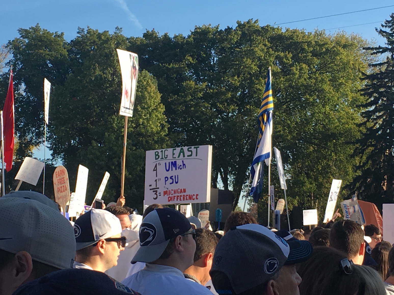 We Want To See Your Best College GameDay Signs | Onward State