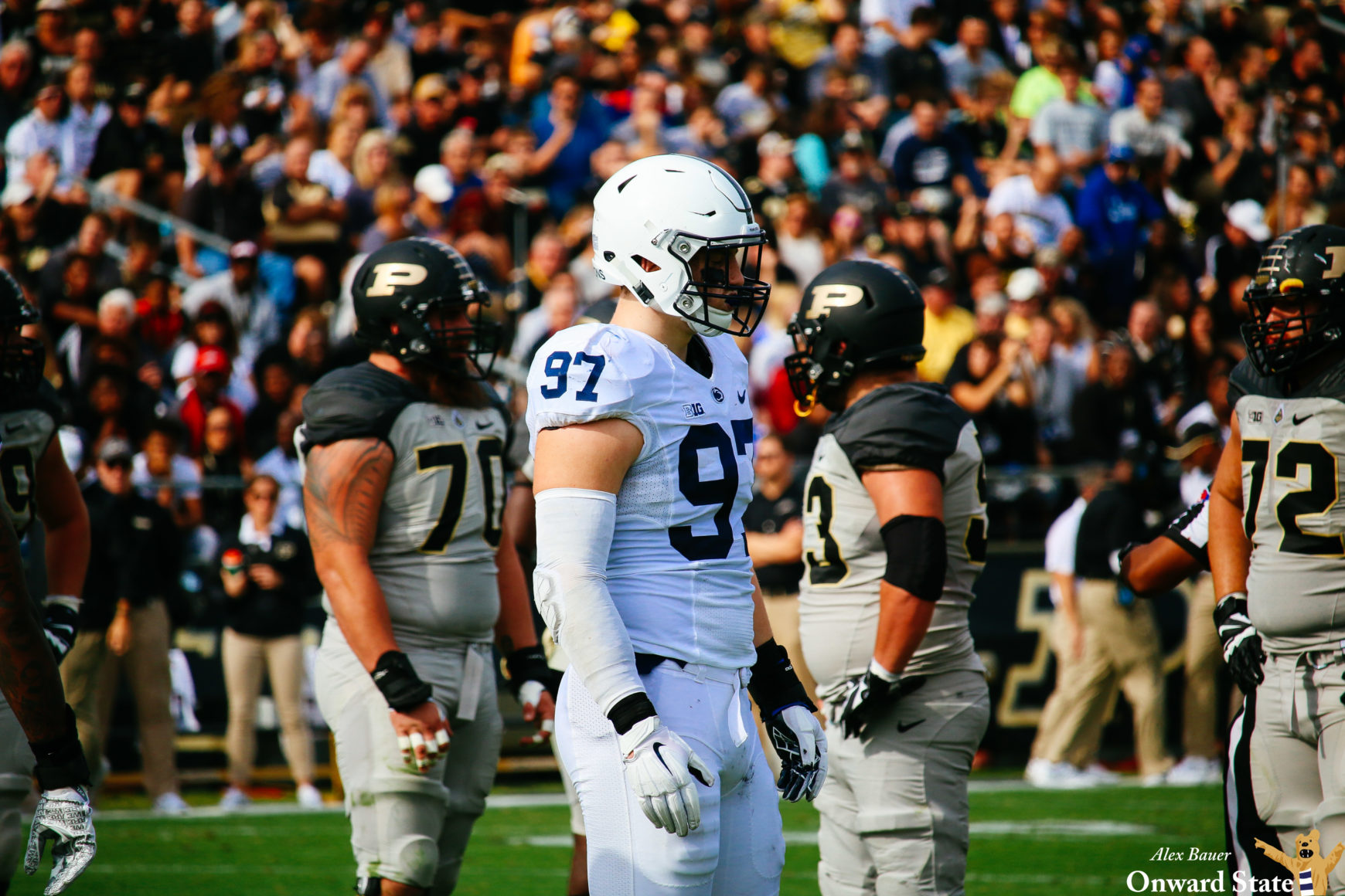 Defensive End Ryan Buchholz Will Retire From Football Due To Injury ...