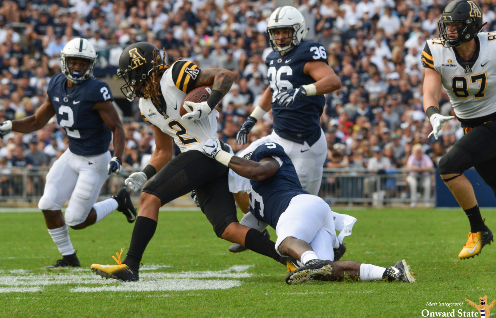 Linebacker Jan Johnson Awarded Scholarship | Onward State