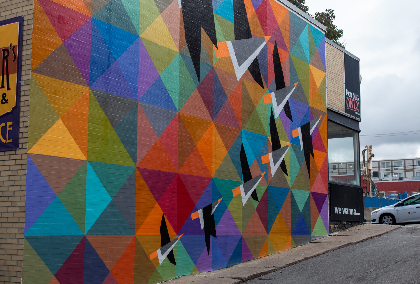 [Photo Story] New Mural Brings Color To Humes Alley | Onward State