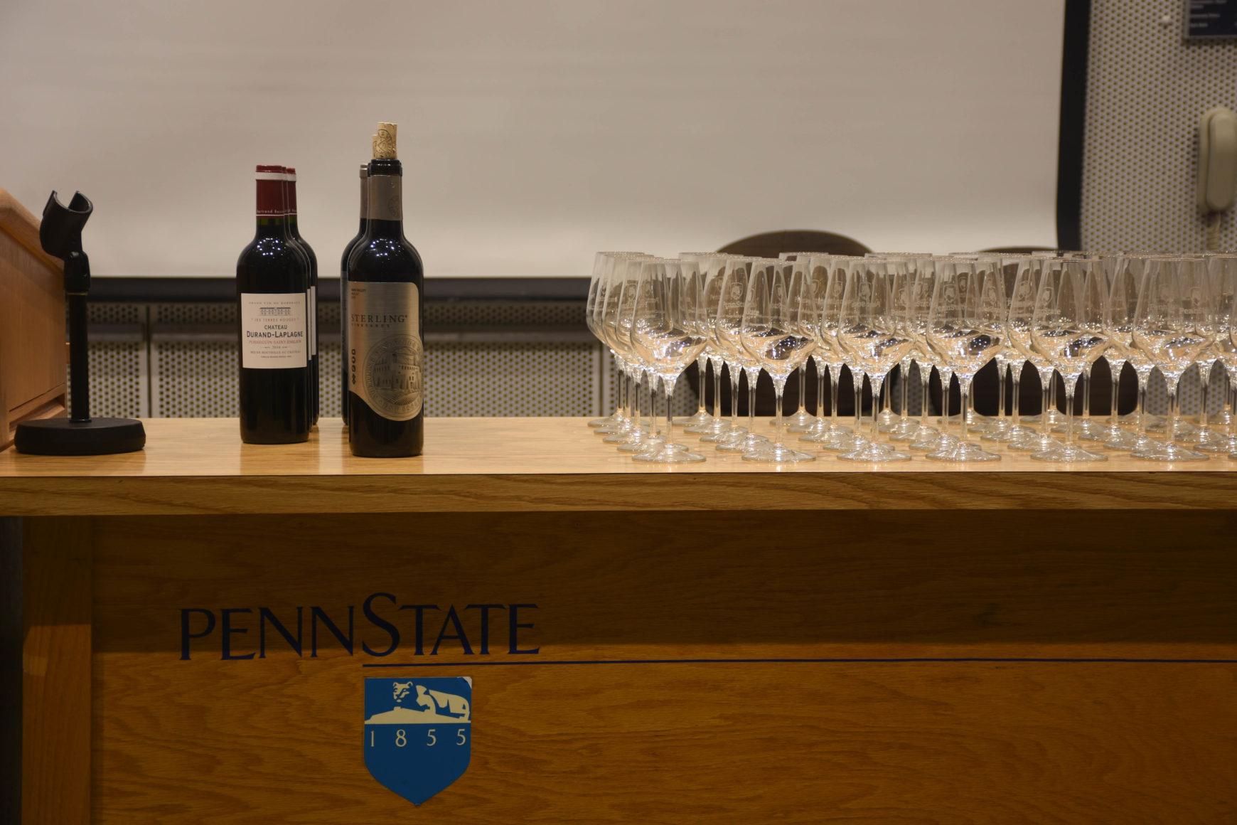 The Class Where You Can Drink Wine And Develop Your Taste For The Finer ...