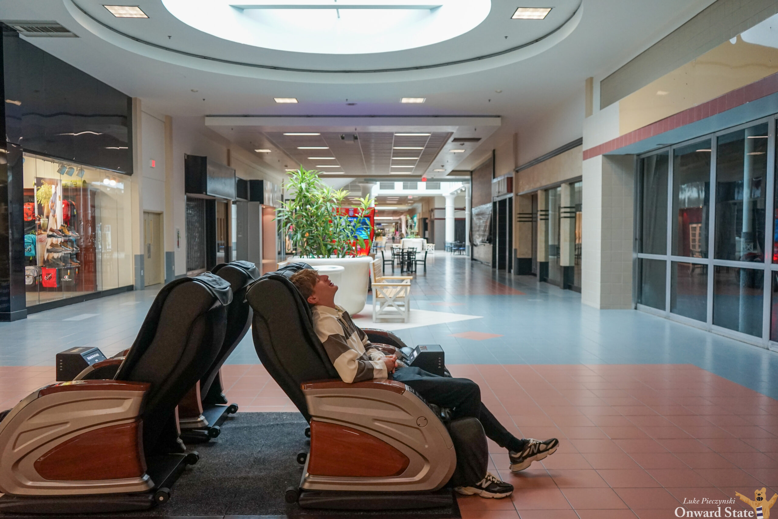 [Photo Story] What's Up With The Nittany Mall? | Onward State
