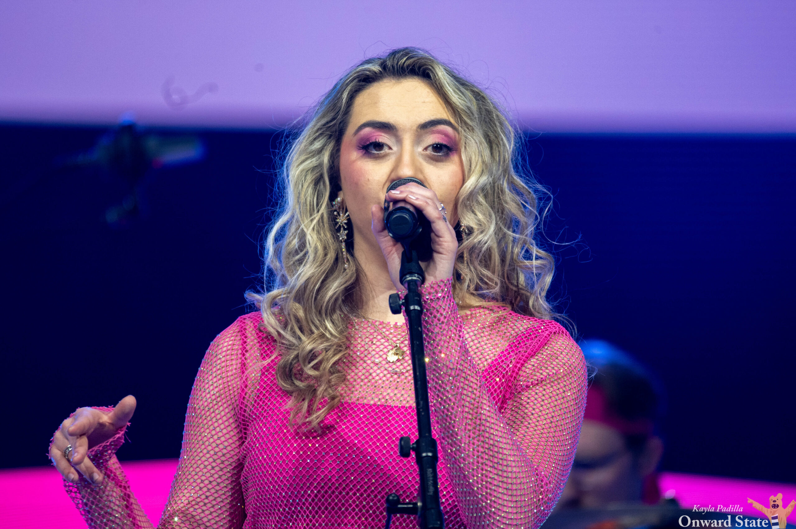 Stars In Sapphire Perform Pop Hits On Saturday Morning | Onward State