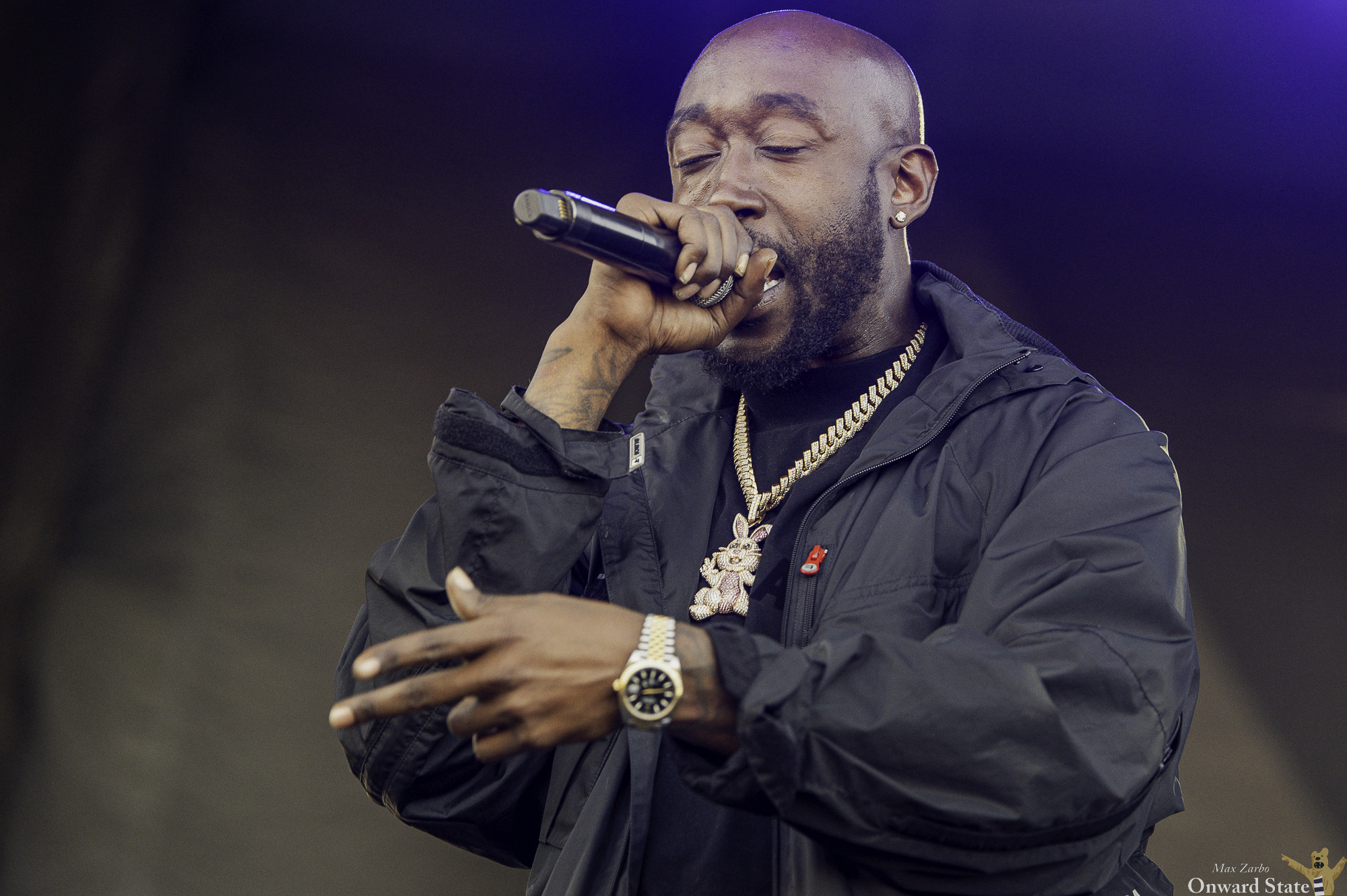 Freddie Gibbs Boosts The Bass In Roaring Movin' On Performance | Onward ...