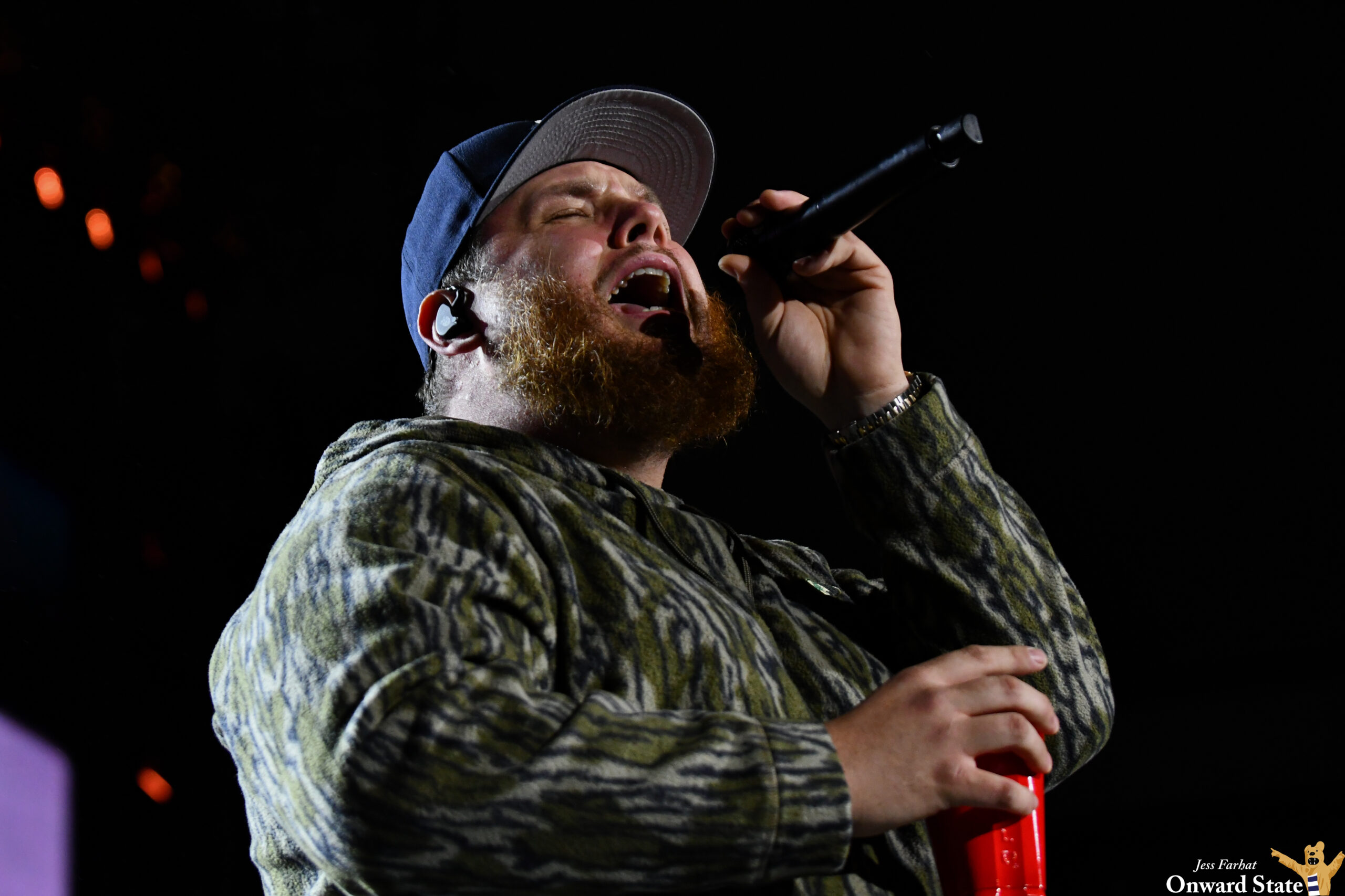 Luke Combs Electrifies Record-Setting Beaver Stadium Crowd In 'Growin ...