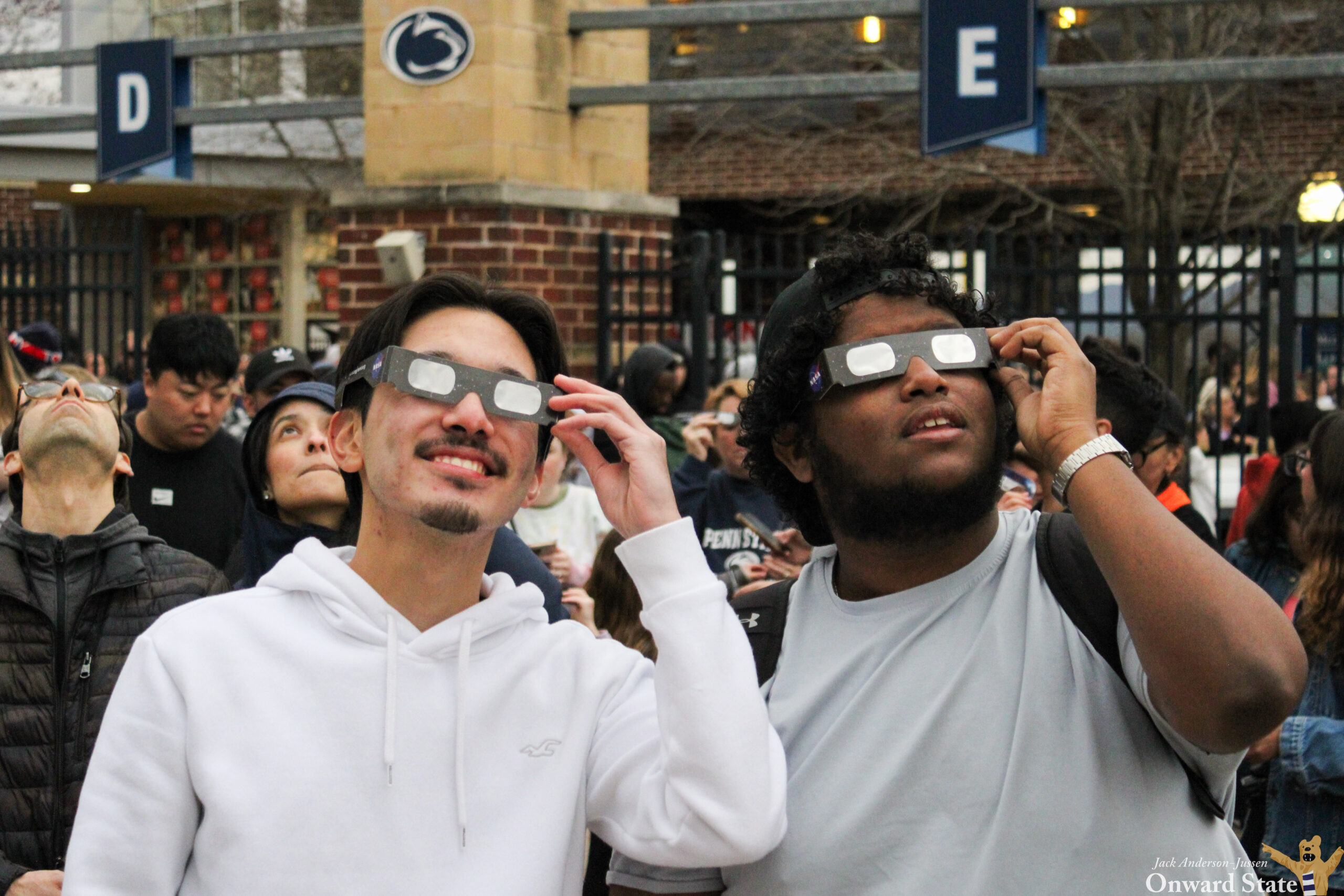 [Photo Story] Solar Eclipse Dims Happy Valley | Onward State