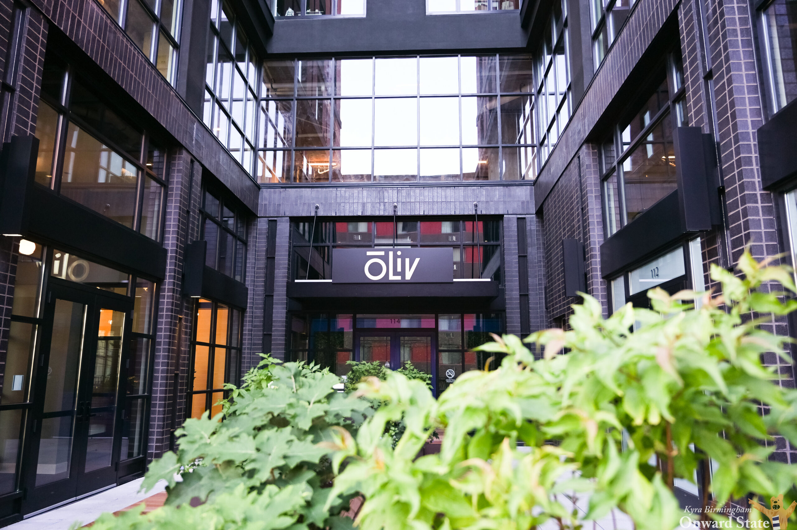 Shaq’s Big Chicken Restaurant Chain Signs Lease For Downtown State ...