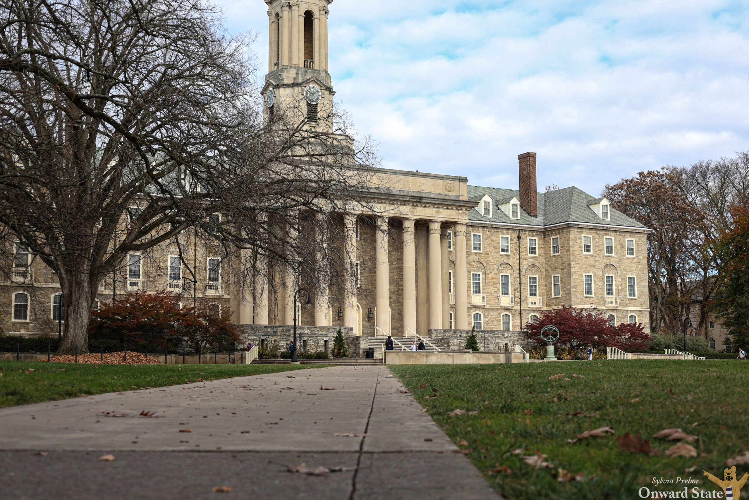 [Photo Story] Autumn on Campus: A Worm’s Eye View | Onward State
