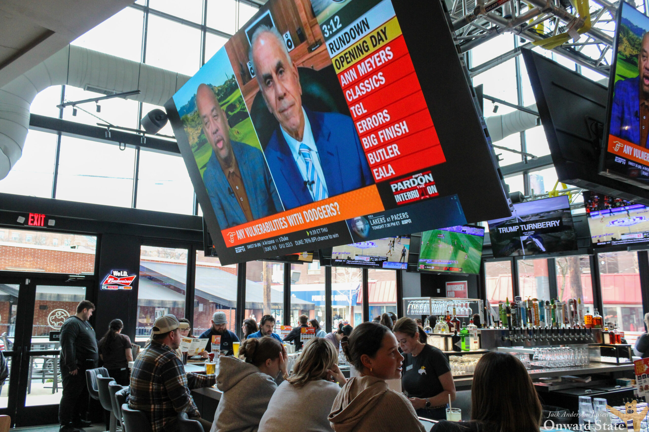 [Photo Story] Buffalo Wild Wings Lands In State College | Onward State