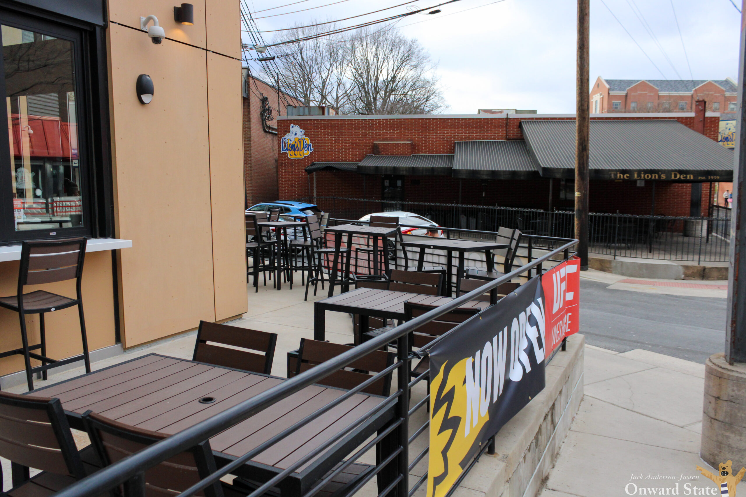 [Photo Story] Buffalo Wild Wings Lands In State College | Onward State