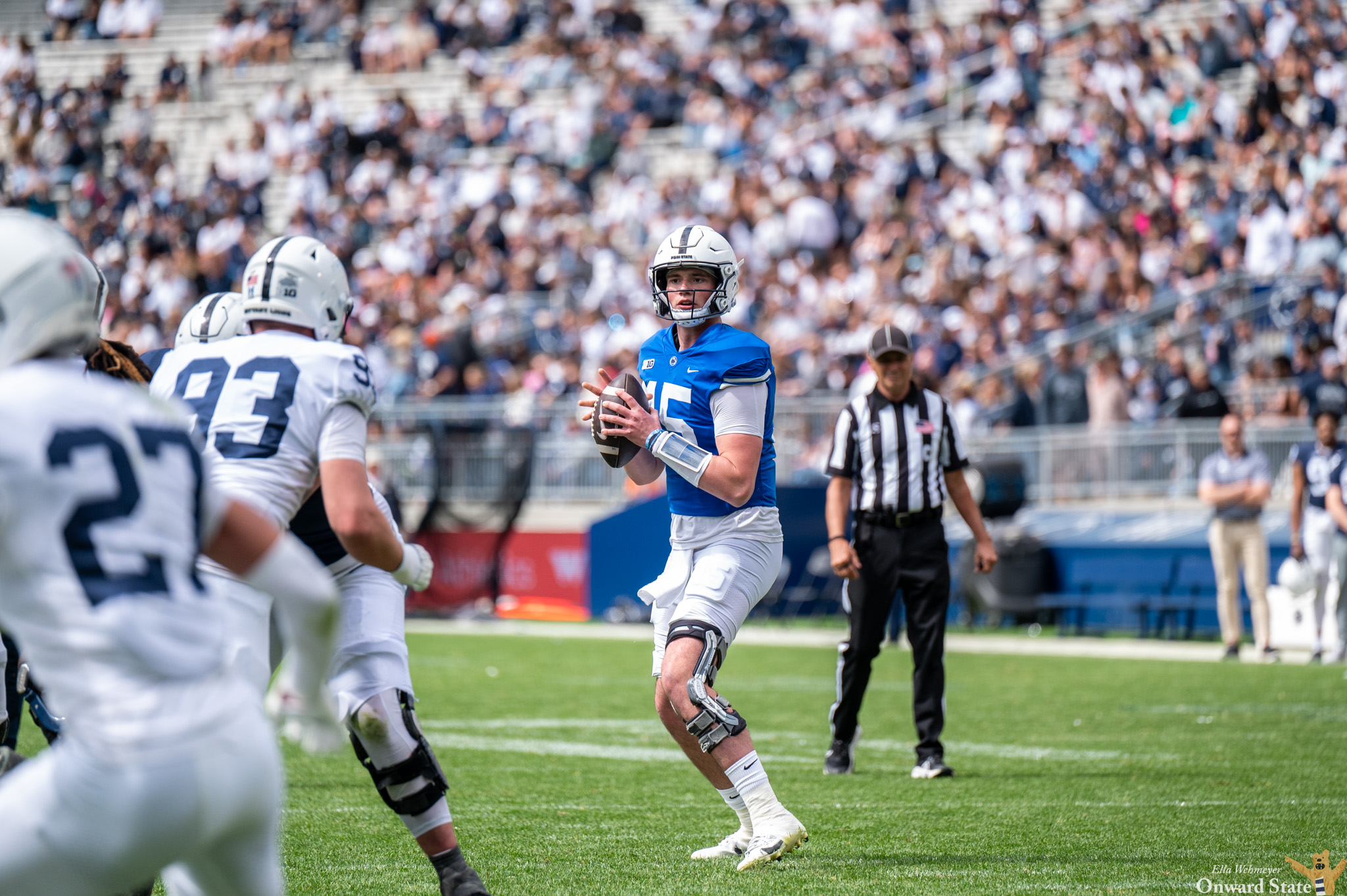 Team White Takes Down Team Blue 10-8 In 2025 Blue-White Game | Onward State