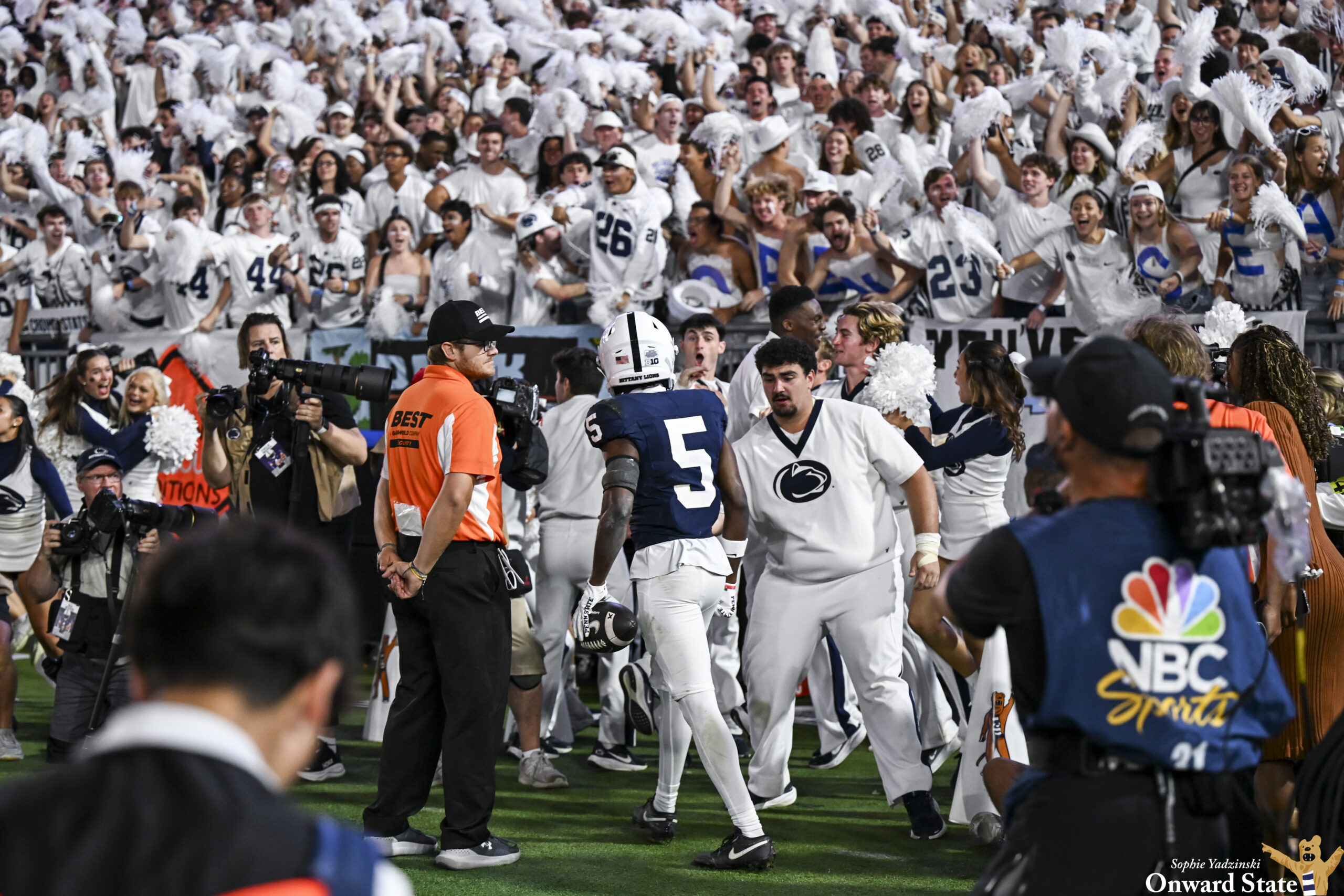 Devonte Ross Shows Late-Game Heroics In Dramatic Loss To Oregon ...