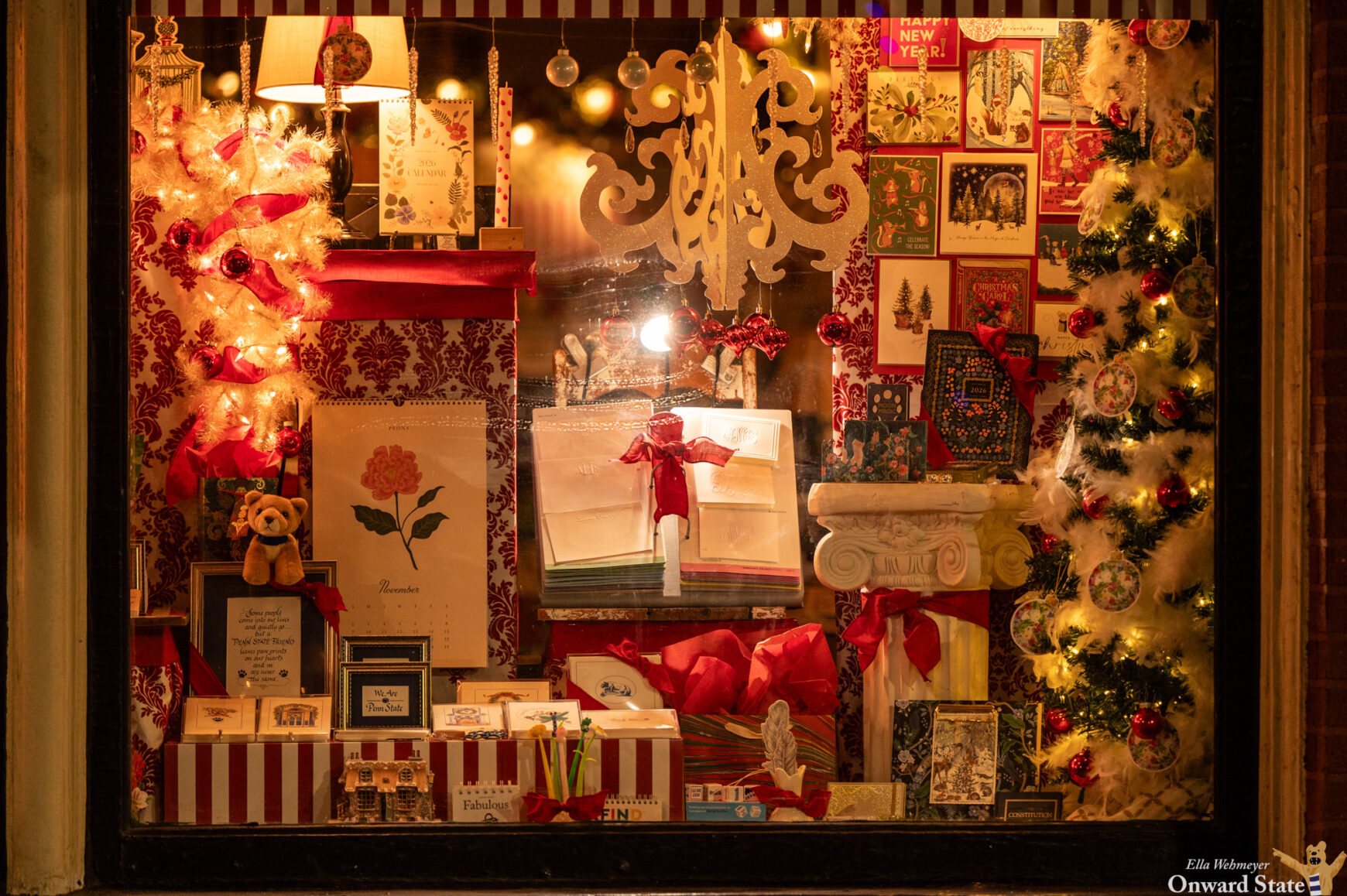 [Photo Story] Downtown State College Lights Up For The Holiday Season ...