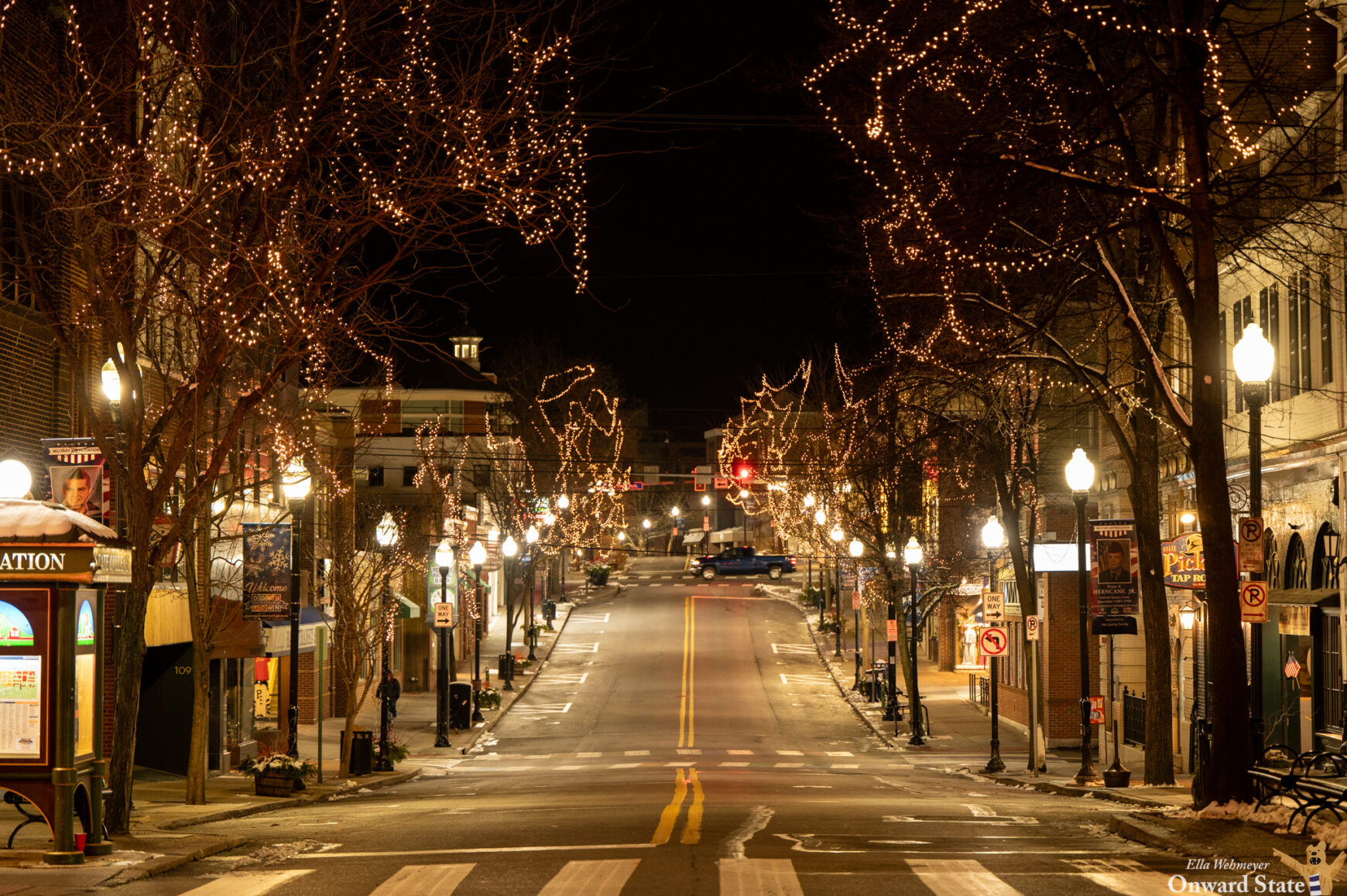 [Photo Story] Downtown State College Lights Up For The Holiday Season ...