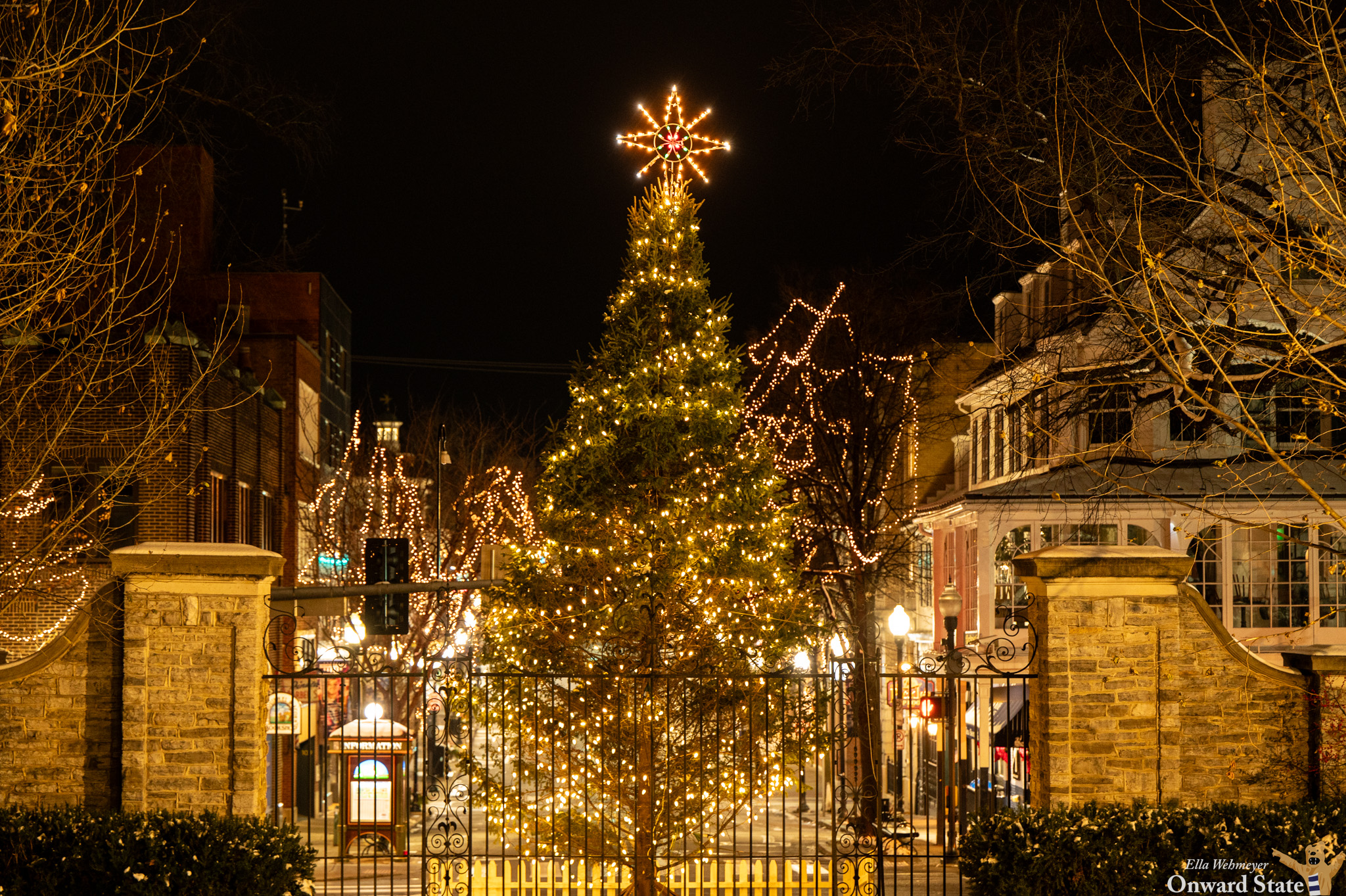 [Photo Story] Downtown State College Lights Up For The Holiday Season ...
